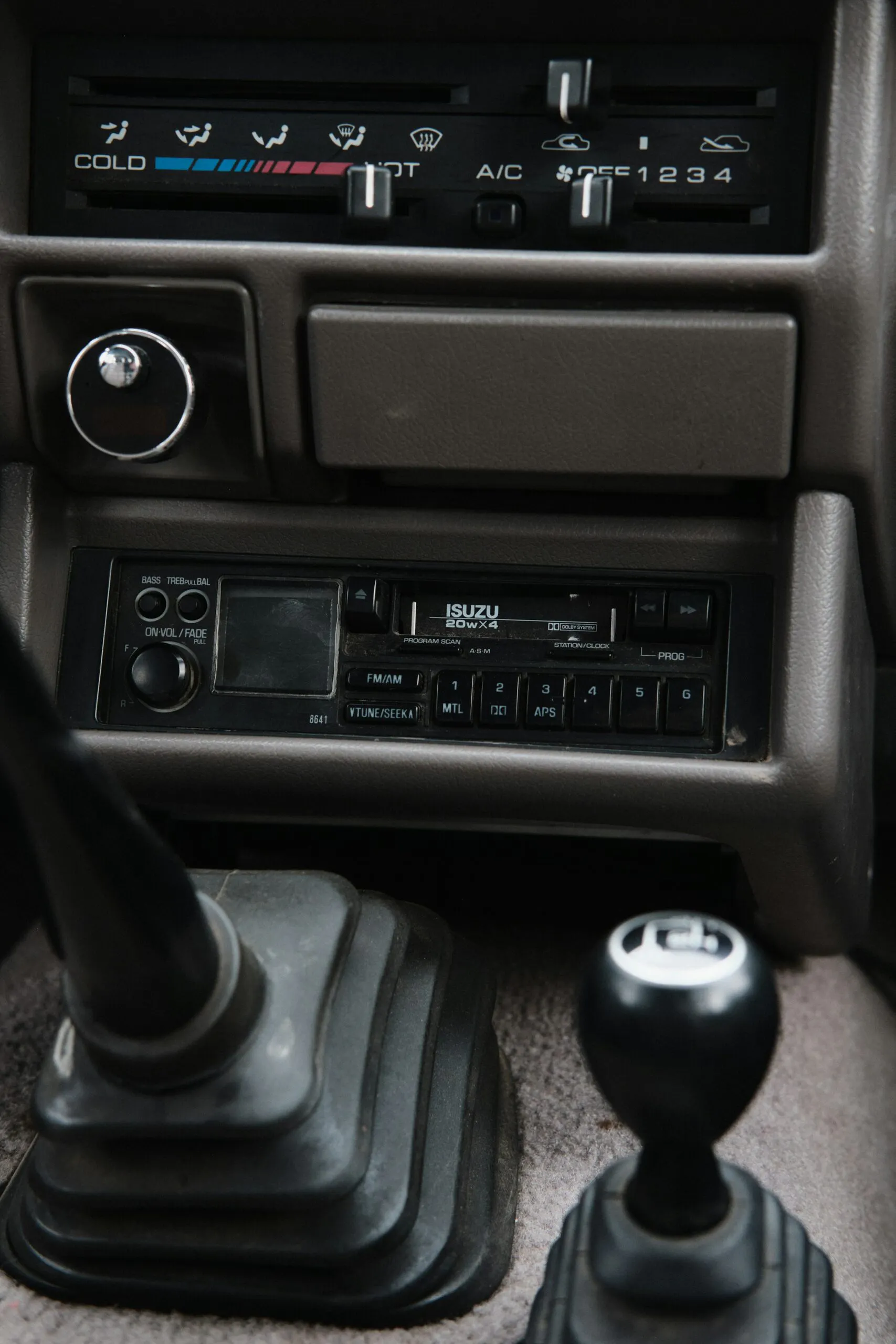 20 Old-Car Features We Miss - Hagerty Media