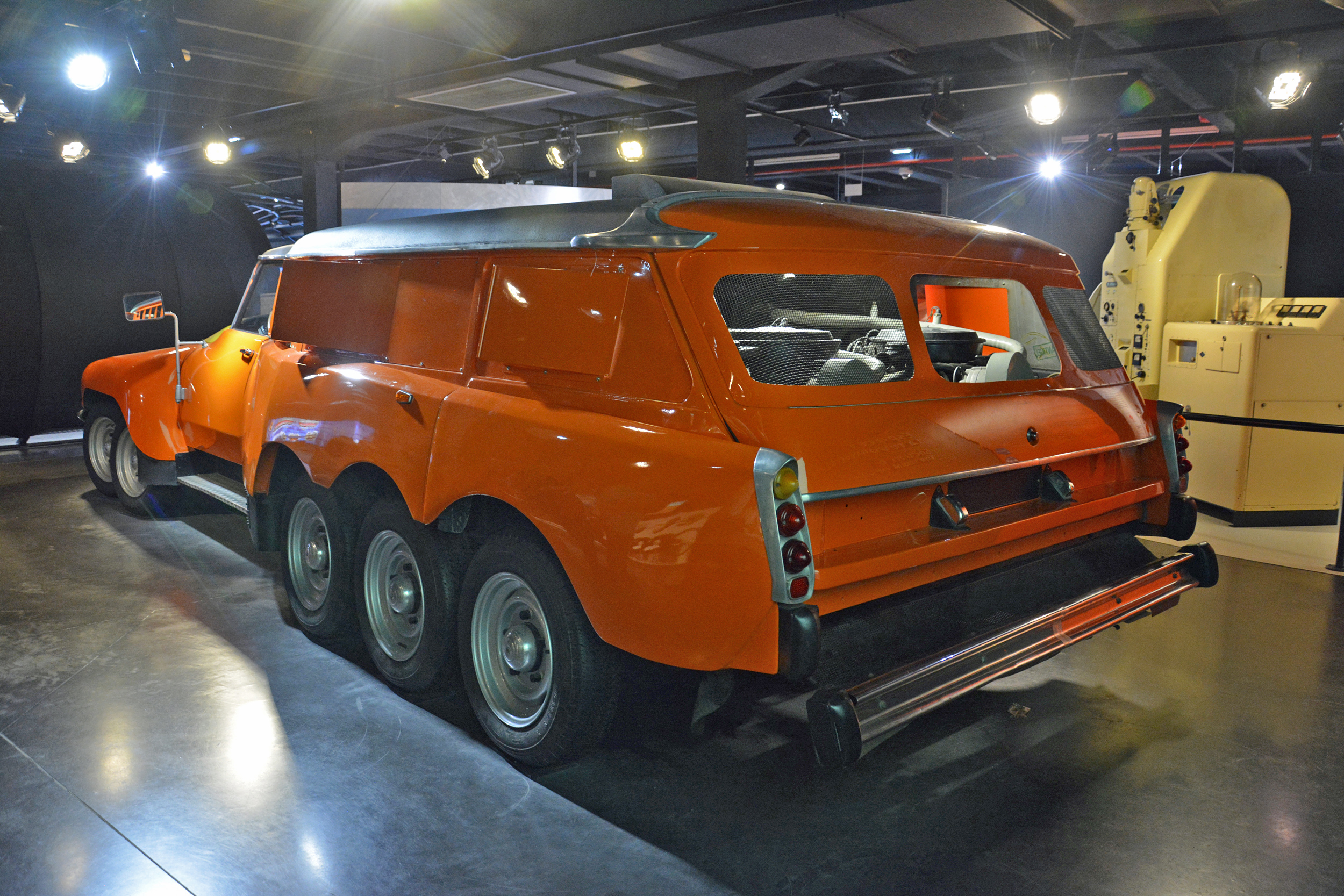 Michelin's PLR Is a One-Off, Citroën-Based Test Mule with Twin V-8s and ...