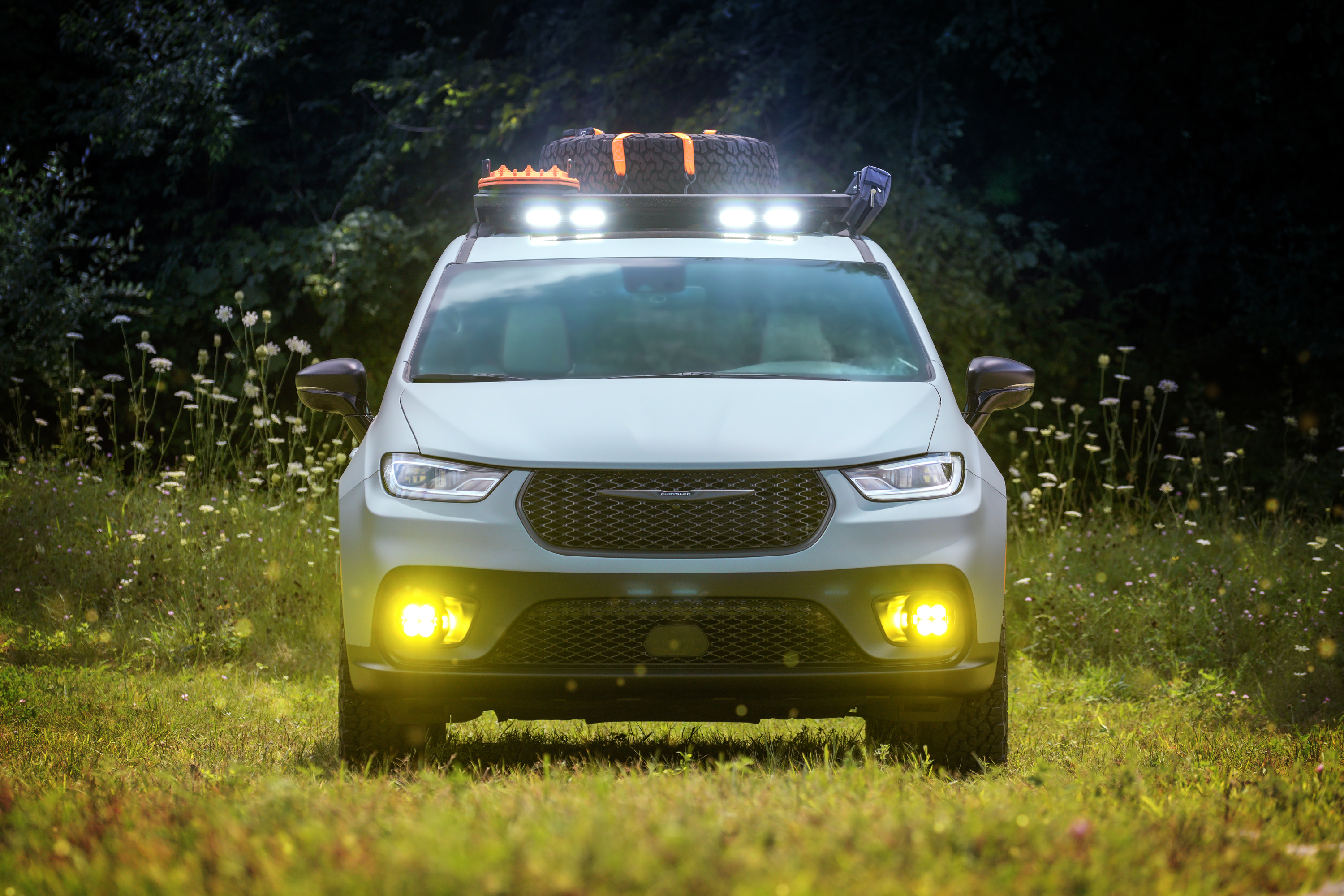 Chrysler Pacifica Grizzly Peak Concept Unveiled as a Lifted, Adventure ...