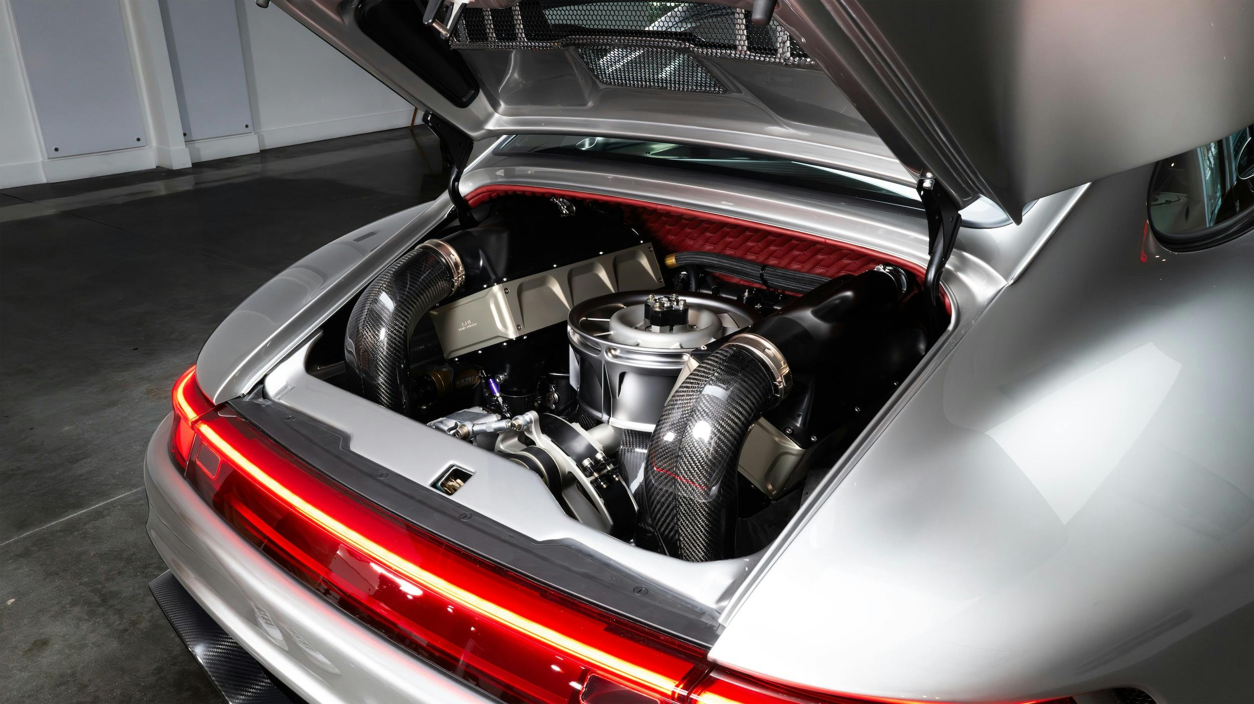 911 Resto-Builder Gunther Werks Debuts Air-Cooled, 1000-Horse F-26 - Hagerty Media