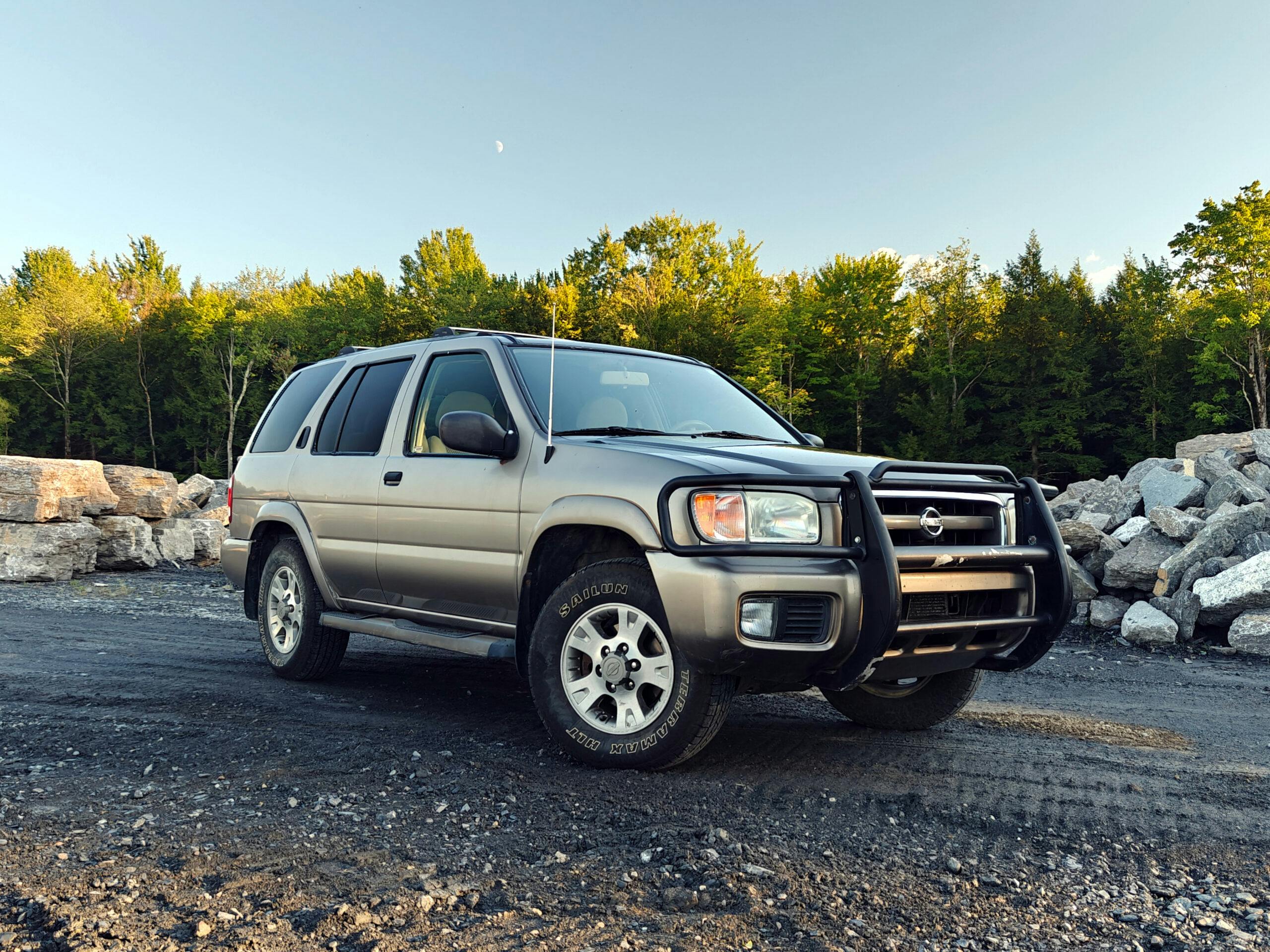 The 1996–2004 Nissan Pathfinder Is a Bargain 4Runner Alternative ...