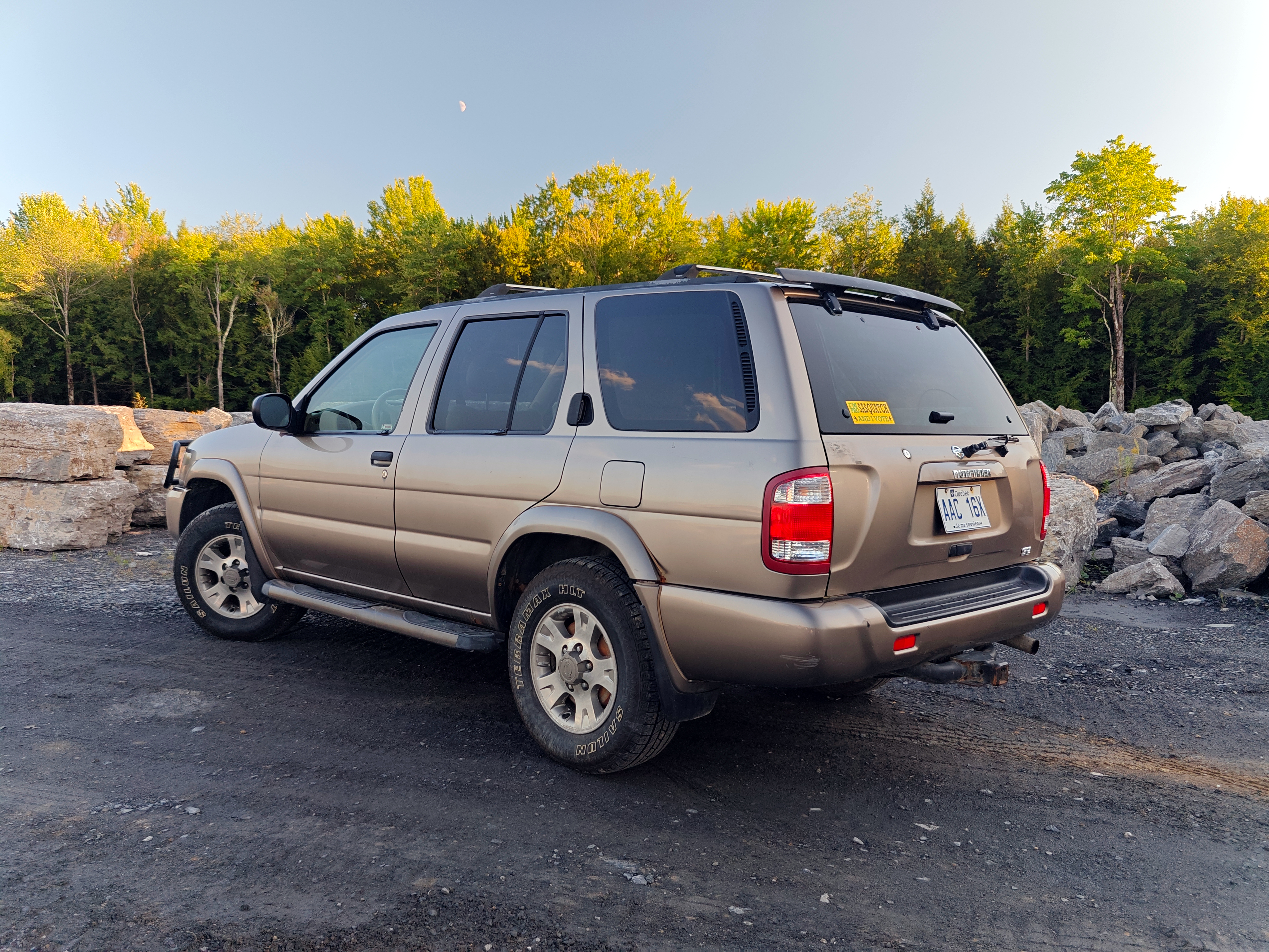 The 1996–2004 Nissan Pathfinder Is a Bargain 4Runner Alternative ...