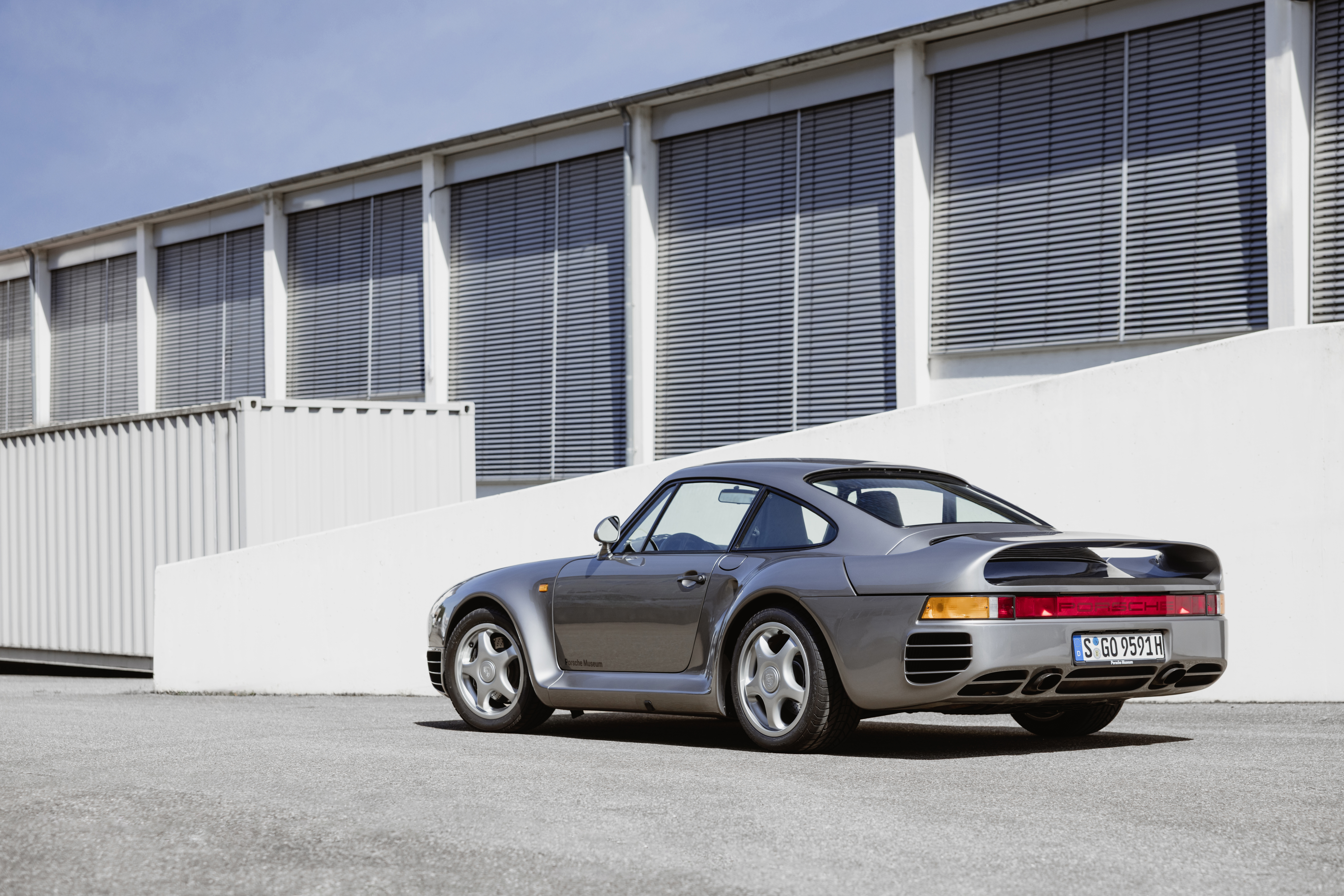Porsche 959: We Drive the Fastest Car of 1985 - Hagerty Media