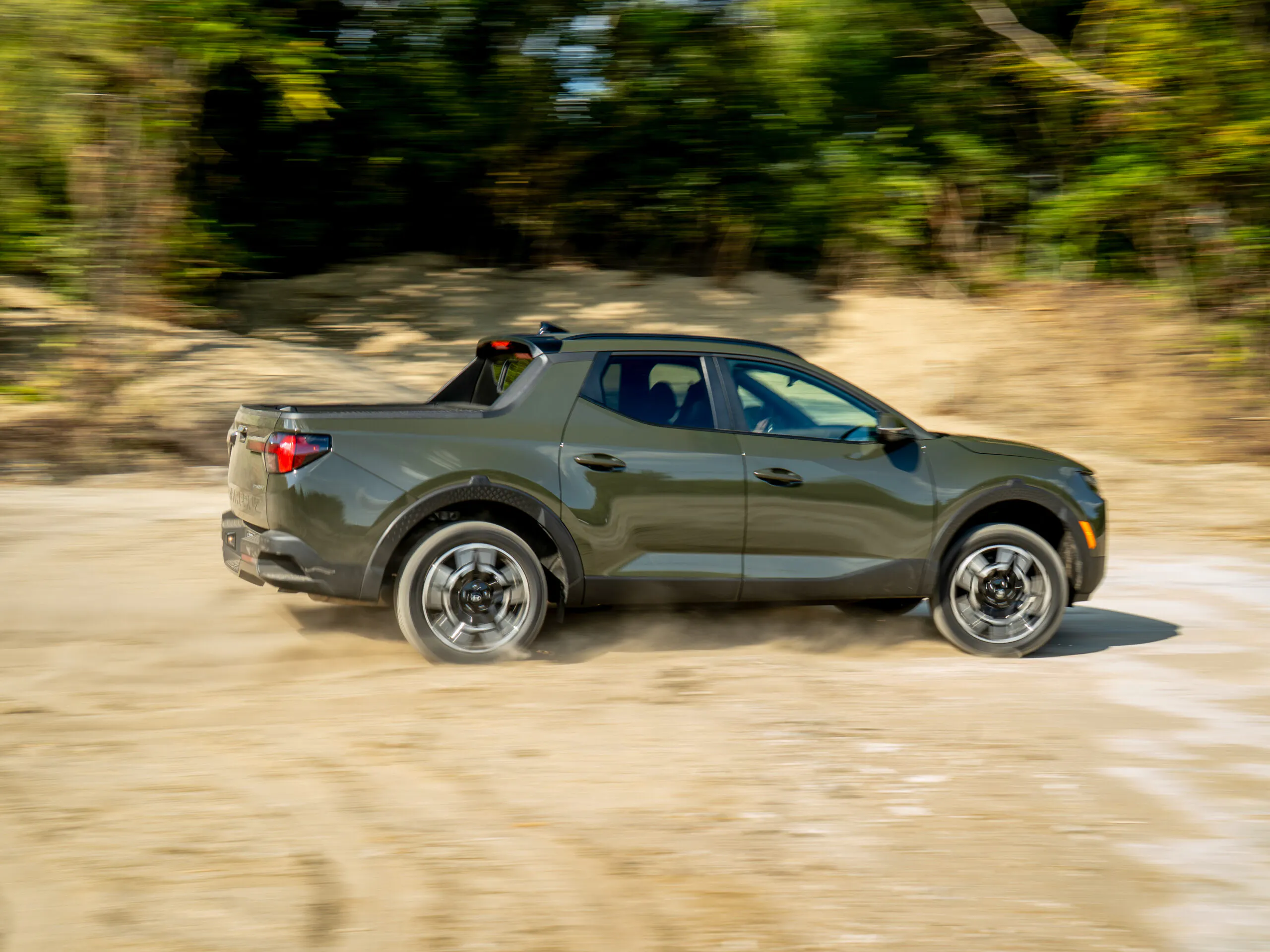 The 2025 Hyundai Santa Cruz Does It All Right - Hagerty Media