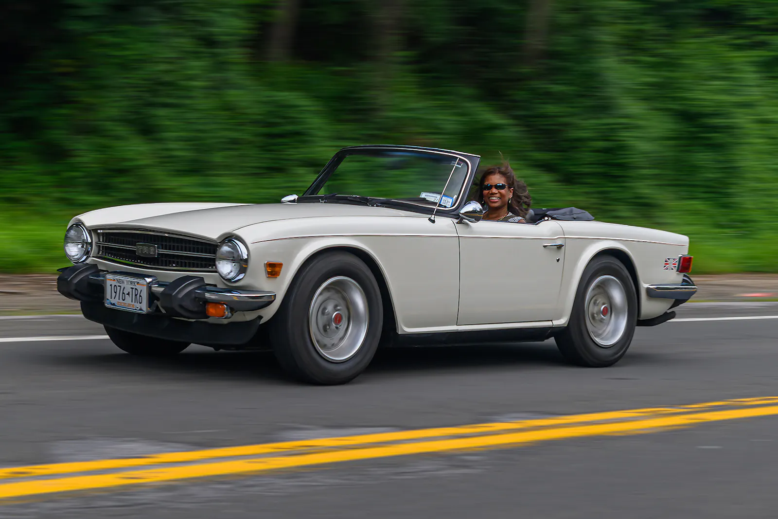 This 1954 Kaiser Special Was a Rolling Slice of Key Lime Pie - Hagerty ...