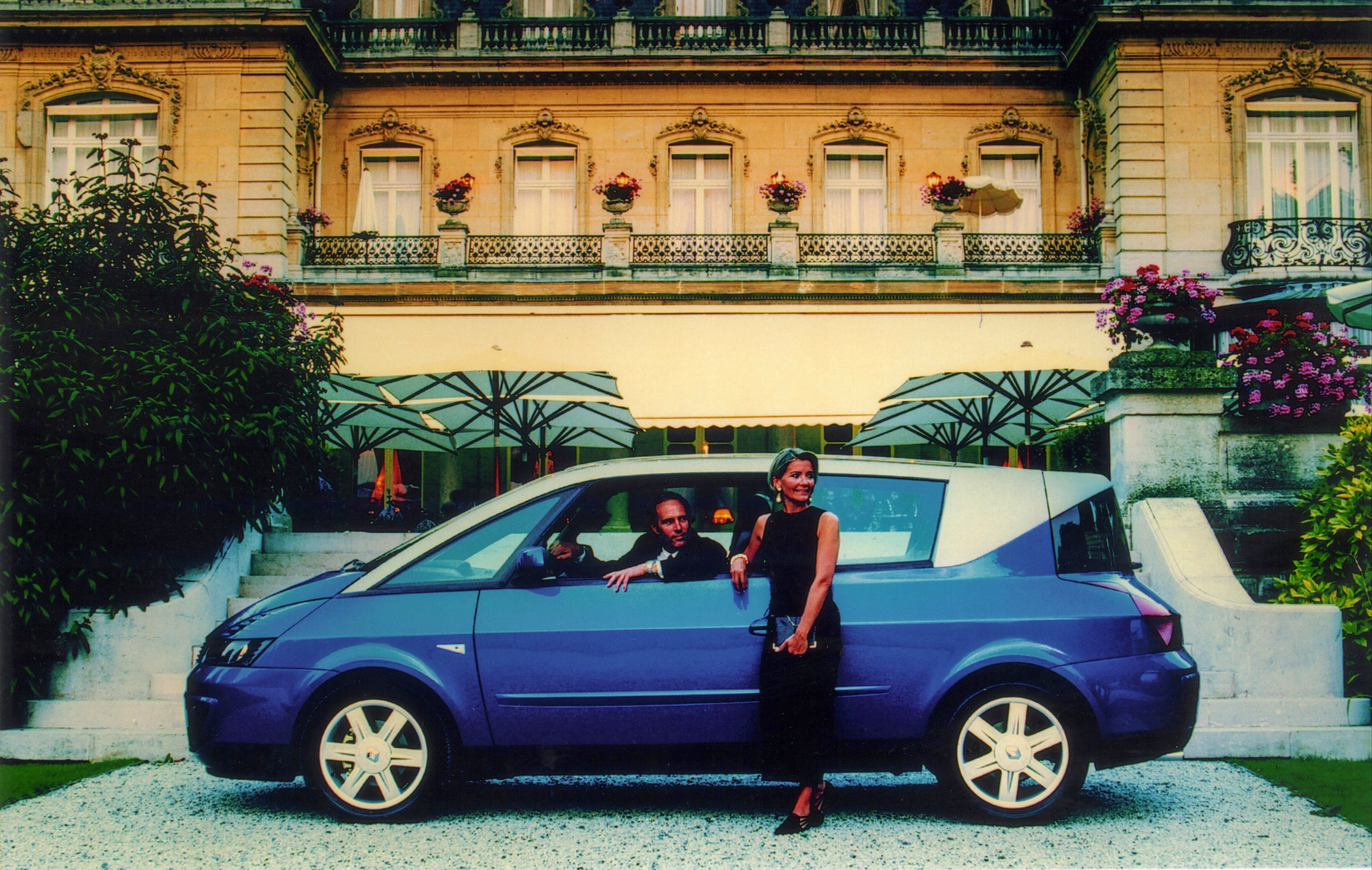 Coming to America: The Renault Avantime Does Froggy Style Like Nothing ...