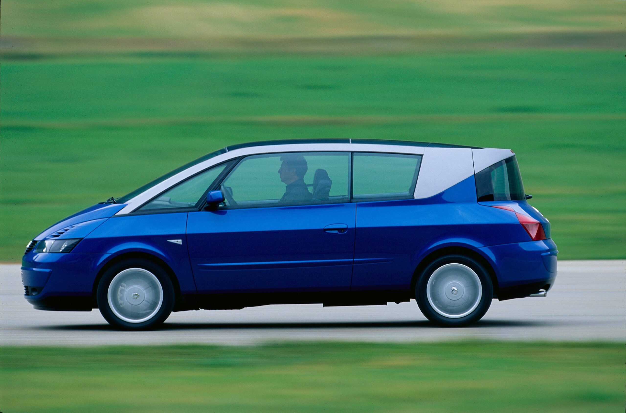 Coming to America: The Renault Avantime Does Froggy Style Like Nothing ...