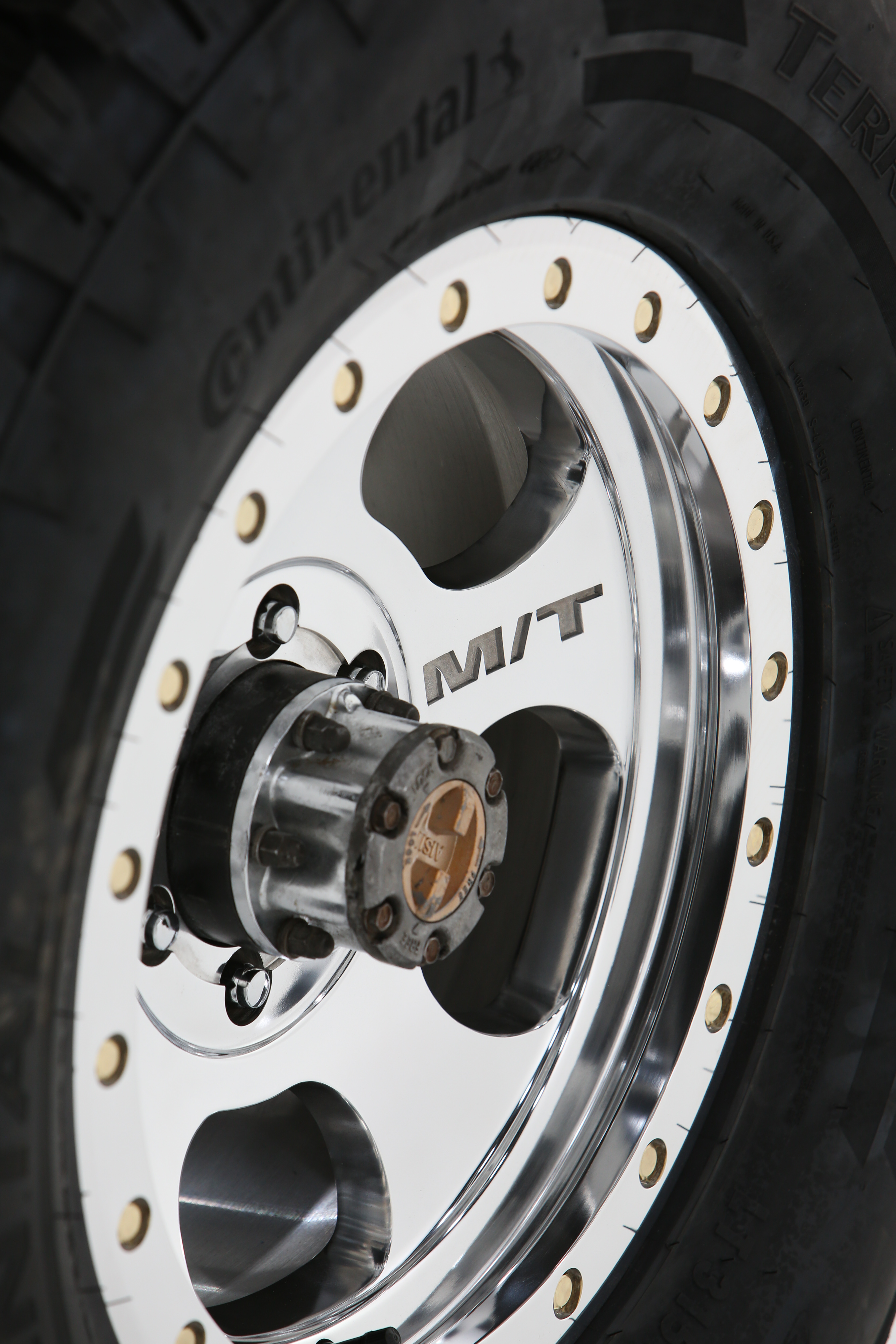 Toyota's SEMA Blitz Continues with Tundra-Swapped FJ60 Land Cruiser ...