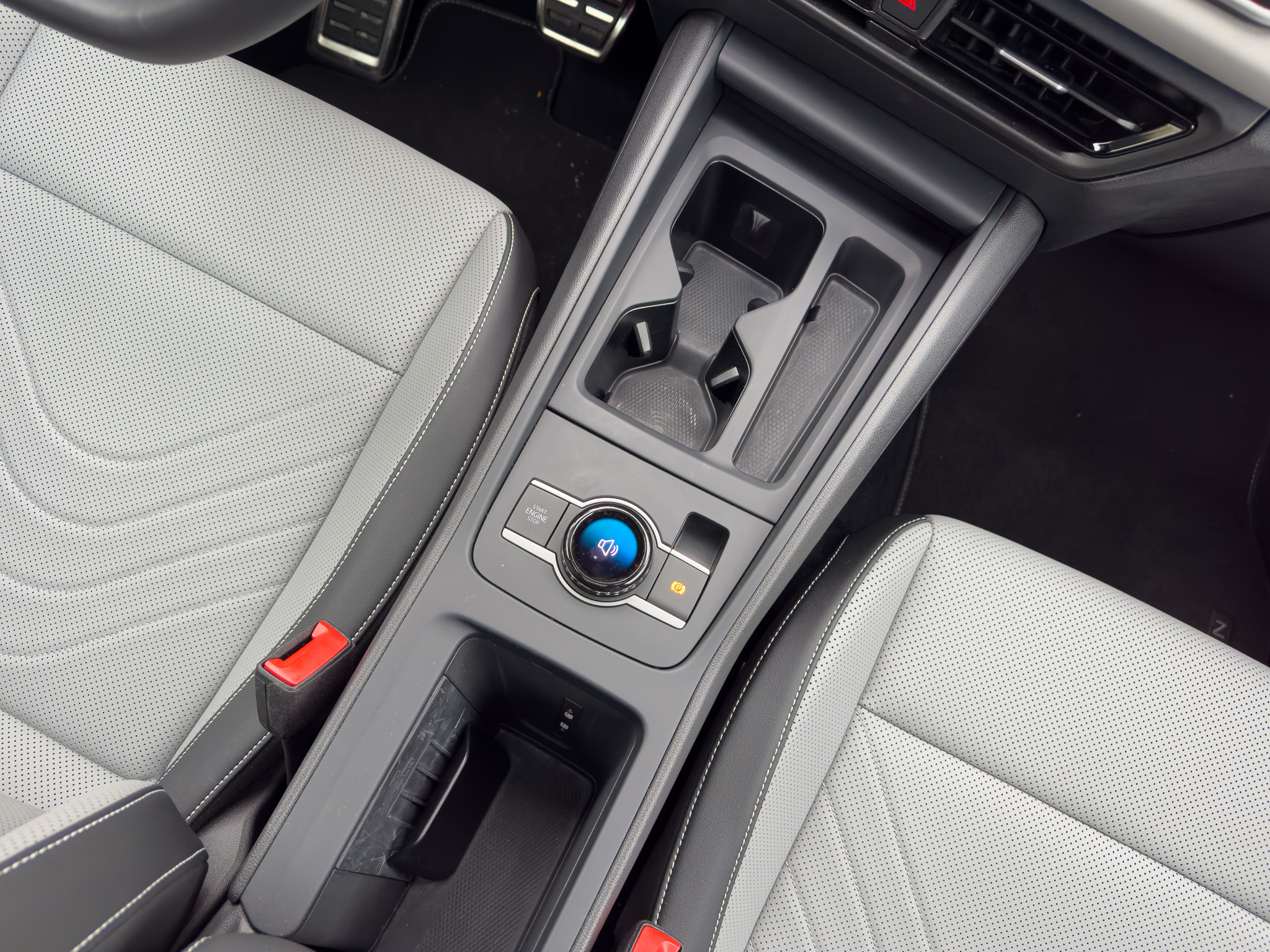 2025 VW Tiguan SE R-Line 4Motion: More of Almost Everything - Hagerty Media