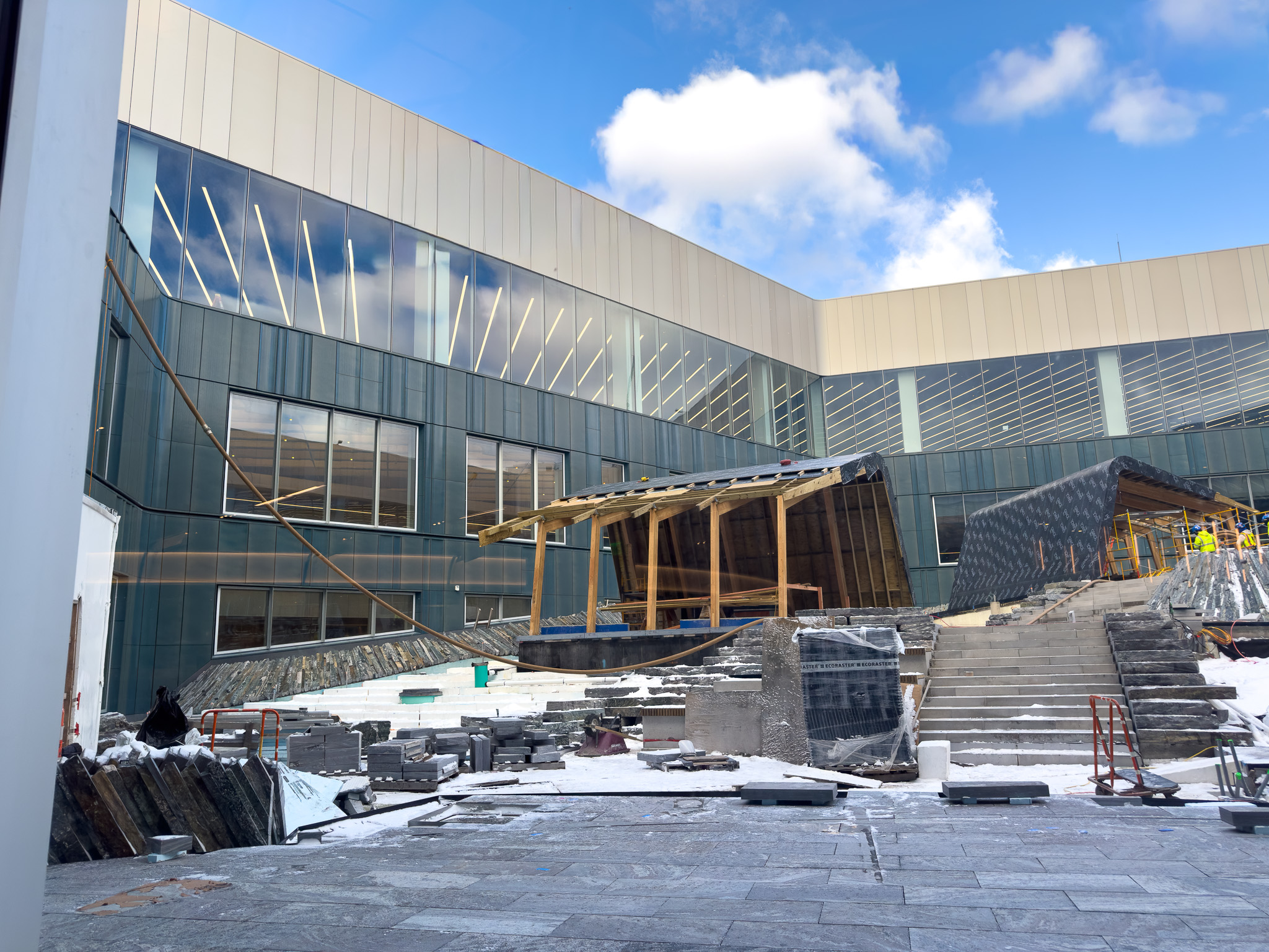 Ford's Sleek New HQ Brings People and Vehicles Closer Together ...