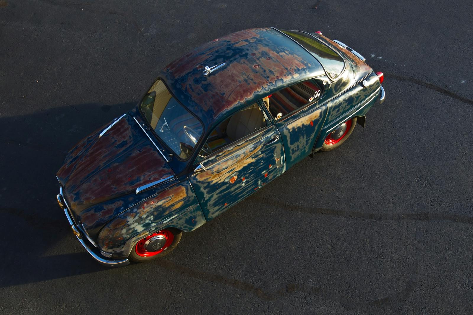 The ingenious “fifth wheel” parallel parking tool that never hit it big ...