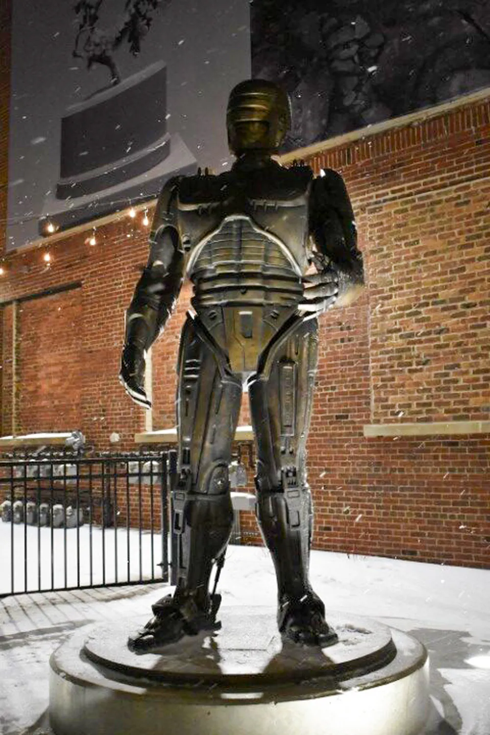 Detroit's RoboCop Statue and Film's 6000 SUX Movie Car Find New Homes ...