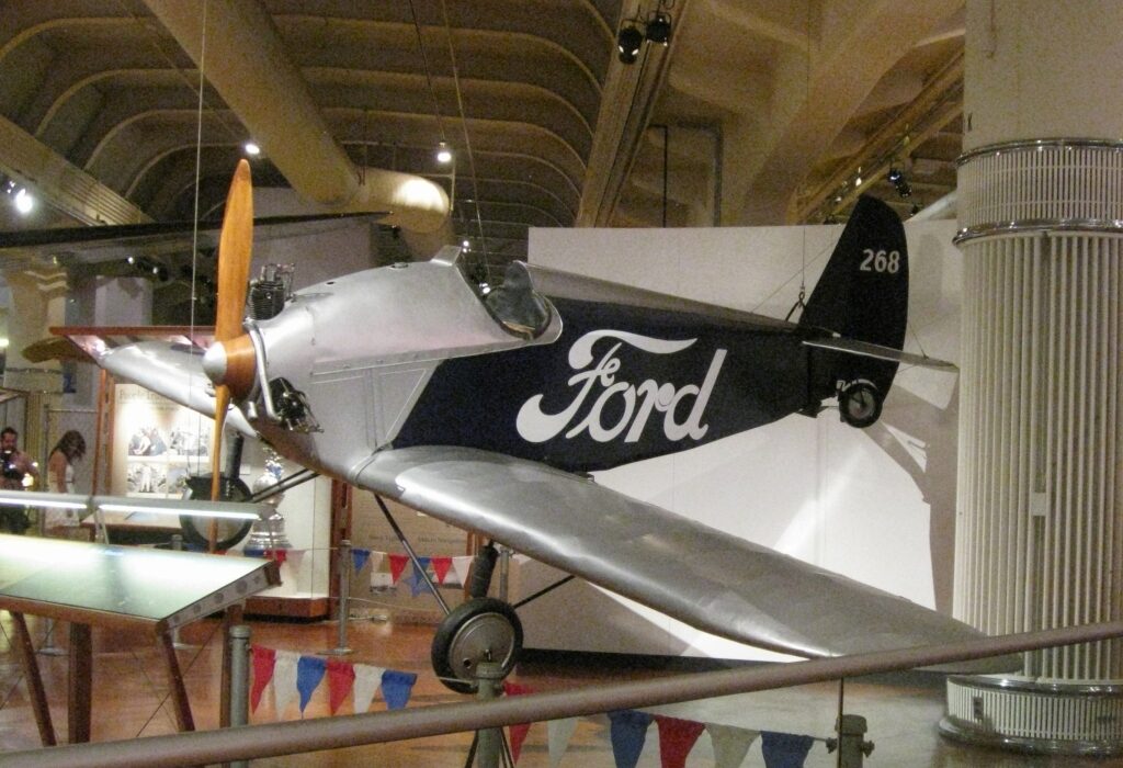 The Tragic Tale of the Flying Flivver, Ford's "Model T of the Air ...