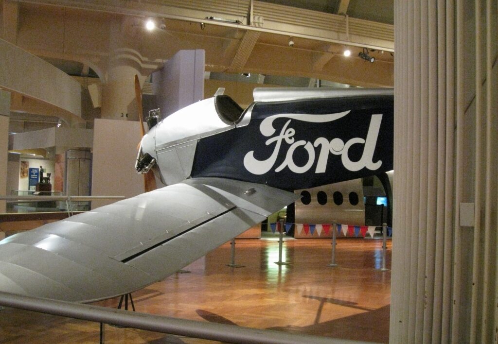 The Tragic Tale of the Flying Flivver, Ford's "Model T of the Air ...