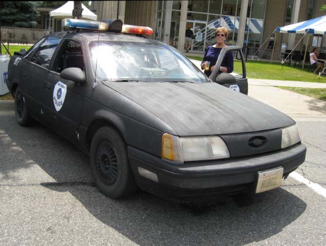 Detroit's RoboCop Statue and Film's 6000 SUX Movie Car Find New Homes ...