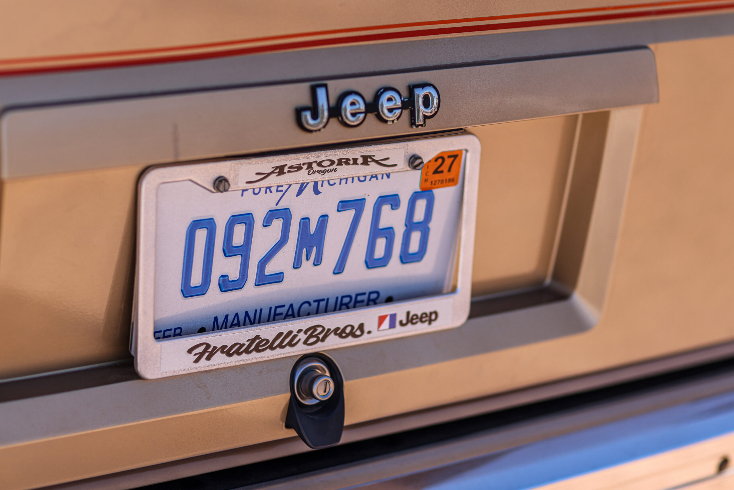 Jeep's XJ Pioneer Concept: Back to Basics at Easter Jeep Safari ...