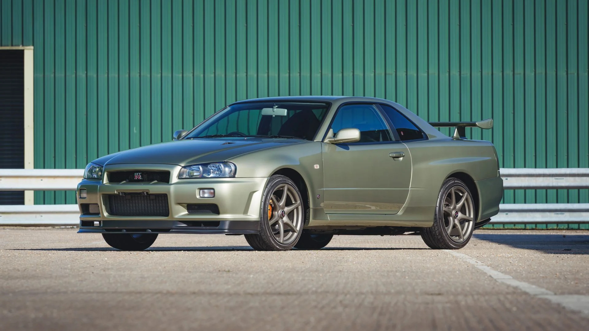 Your Handy 1999–2002 R34 Nissan Skyline GT-R Buyer's Guide - Hagerty Media